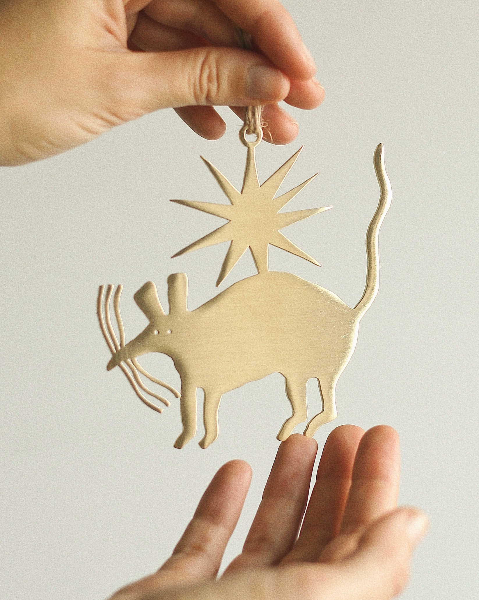Brass Mouse / Star – Madeleine Illustration